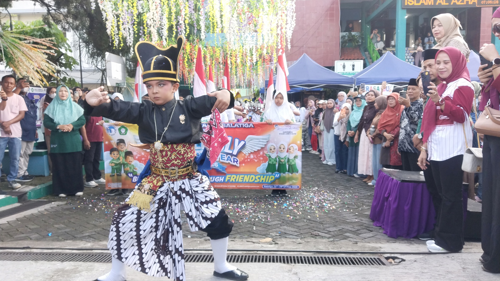 AAY 2025/2026 Al Azhar 22 Salatiga: Aksi-atraksi, Enterpreneur Hingga ...